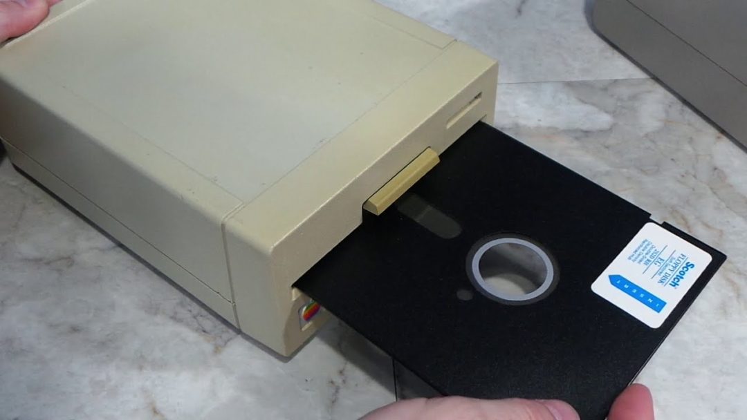 How an Old Floppy Drive Work