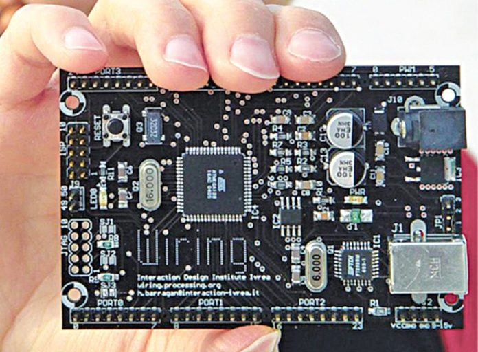Wiring: Open Source Platform For Microcontrollers