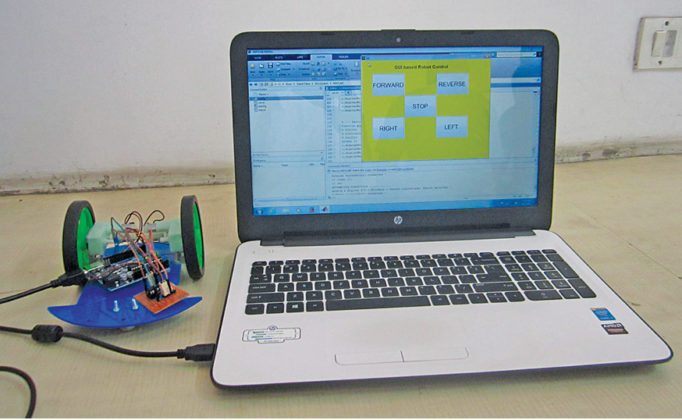 Controlling A Robotic Car via MATLAB GUI | Arduino Project
