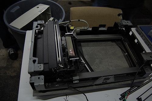 How do Electronic Devices Capture Light? | Learning Corner