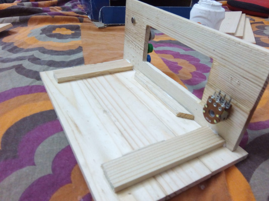 Alarm Clock Radio Using Arduino - Guest DIY Project