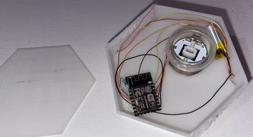 10 Million Colours In One: Amazing IoT Light For Christmas Decorations