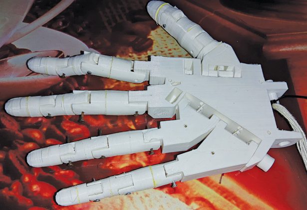 DIY: Wireless Prosthetic Hand | Full Electronics Project