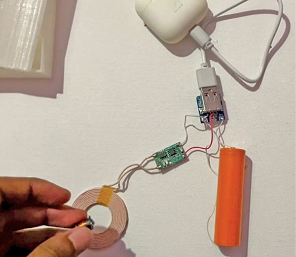 MagSafe Enabled Wireless Power Bank | Full Electronics Project