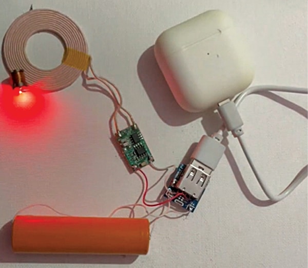 MagSafe Enabled Wireless Power Bank | Full Electronics Project