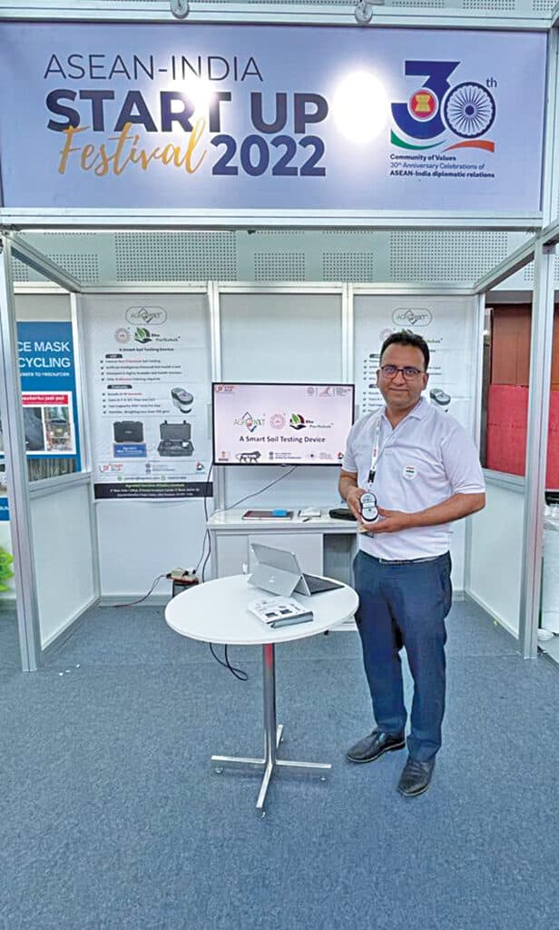 Testing Soil Intelligently: 100-250 Samples A Day | Startups & Innovators