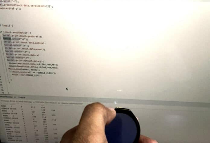 DIY Smartwatch with Keyboard and Mouse Features