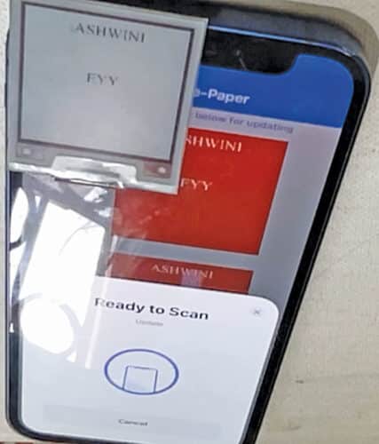 Batteryless E-Paper Displays and Energy Harvesting Methods