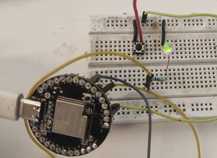 Send Real-time Sensor Data to Web Browser with Web Serial API