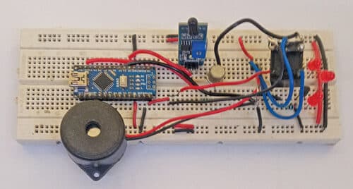 DIY Arduino Flame-Sensing Fire Alarm: Circuit and Code