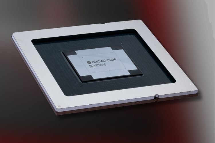 World’s First 102.4 Tbps Switch