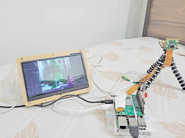 AI-Powered Object Detection and Distance Measurement with Raspberry Pi