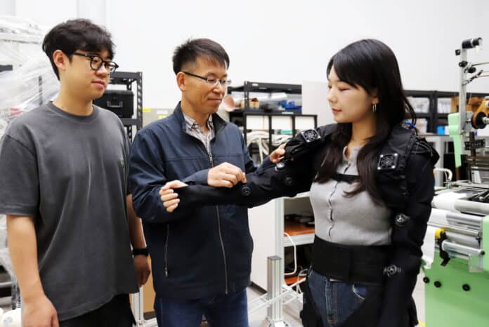 Ultra-Light “Fabric Muscle” For Wearable Robots - Electronics For You ...